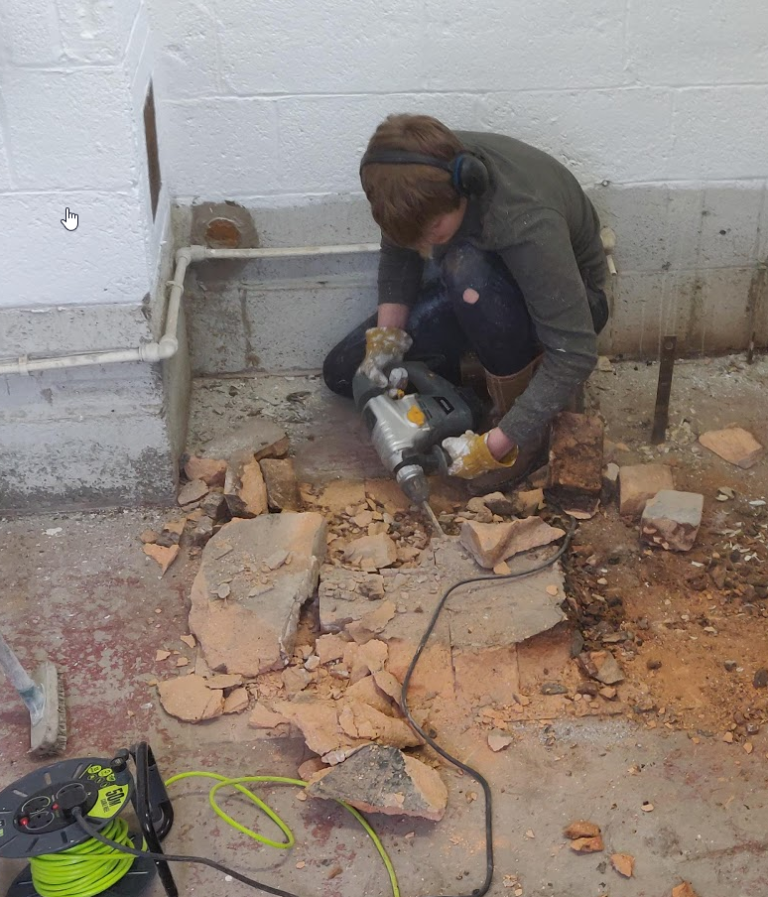 Renovating the Robin Hood Room – Renovating Hawklaw